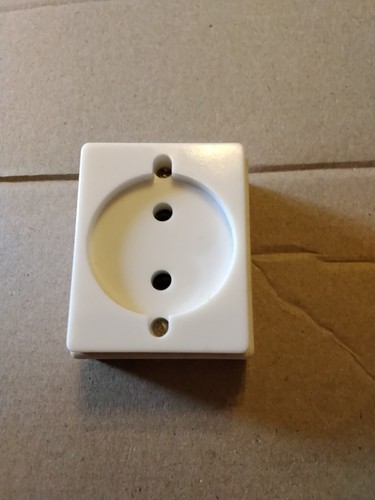 Prise 220 Volts 2 Poles Complet Avec Socle.Mistral Legrand.Neuf De ...