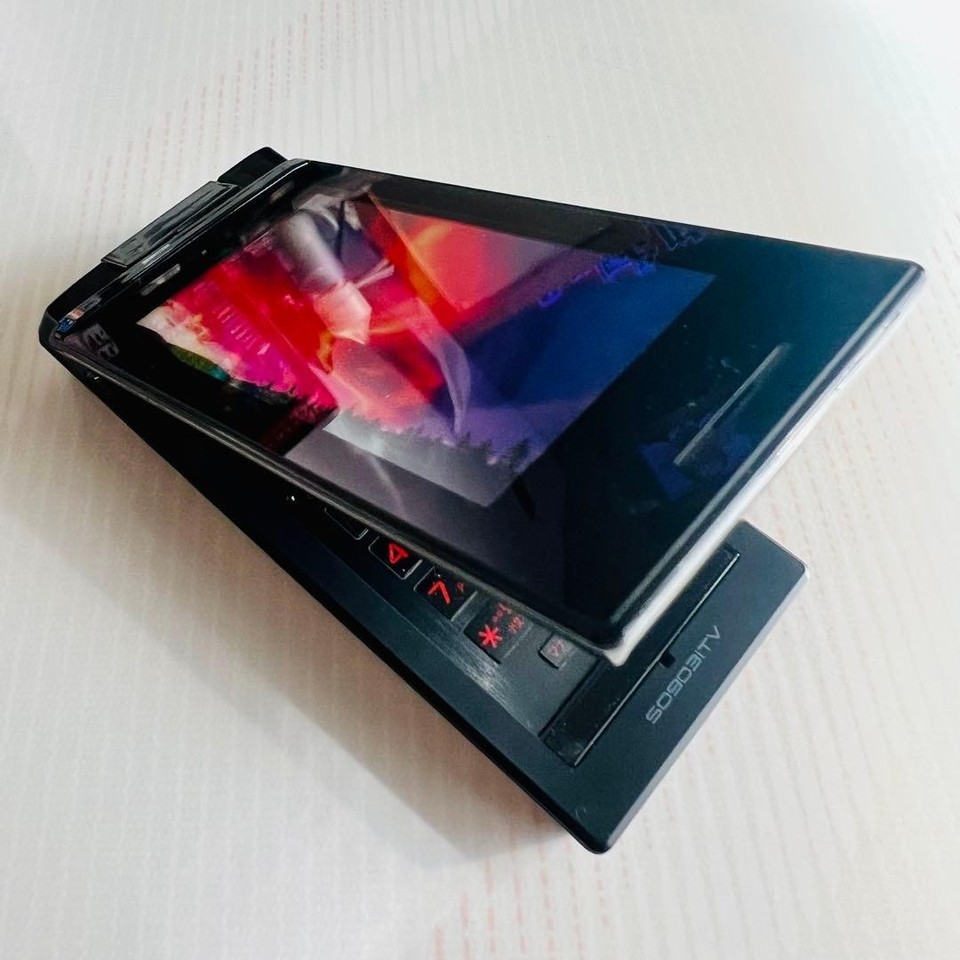 Rare Sony Ericsson BRAVIA SO903iTV Mockup Display Model Black 4.4 in ...