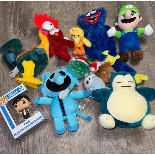Plush Toy Lot Bundle Elmo Luigi Huggy Snorlax Heihei Funko Pop KAWS ...