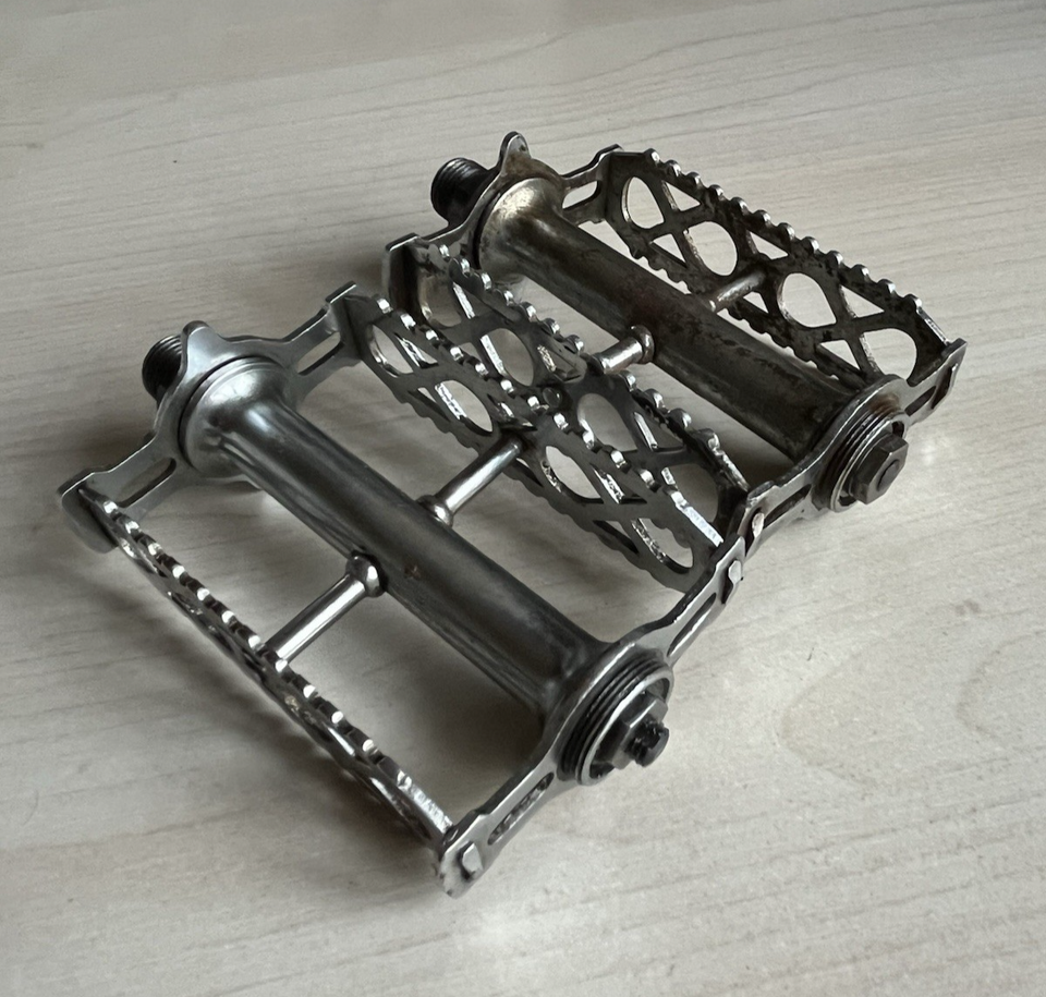 TWO RIGHT SIDE Vintage Rat Trap Bicycle Pedals FOR SPARES ONLY | eBay UK