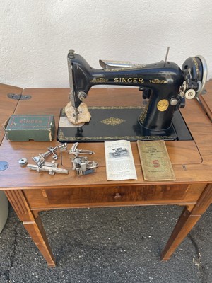 Sewing (Pre-1930) - Singer Model 66