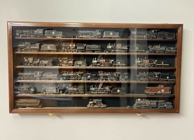 Train Display Case HO Scale Black Cabinet Railroad Car Locomotive Wood ...