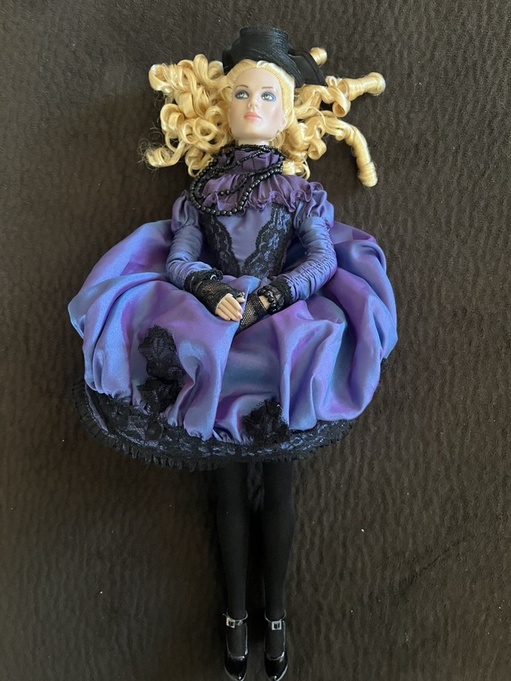 Robert Tonner 16 Fashion Doll 2003 Blond Ringlet Hair Blue Eyes ...