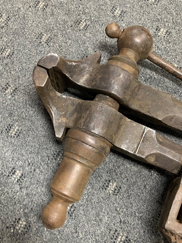 Antique Trenton Indian Chief Blacksmith Post Leg Vise w/ Handle 45 lbs | eBay