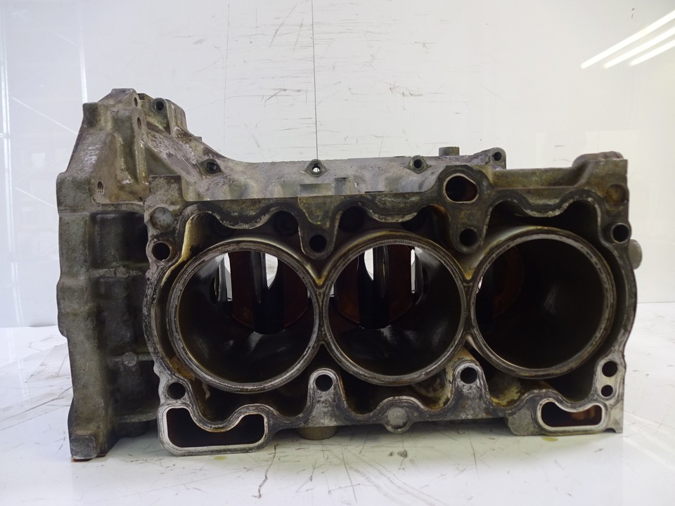 Engine block Subaru Legacy IV Outback 3.0 R AWD EZ30 EZ30D slight ...