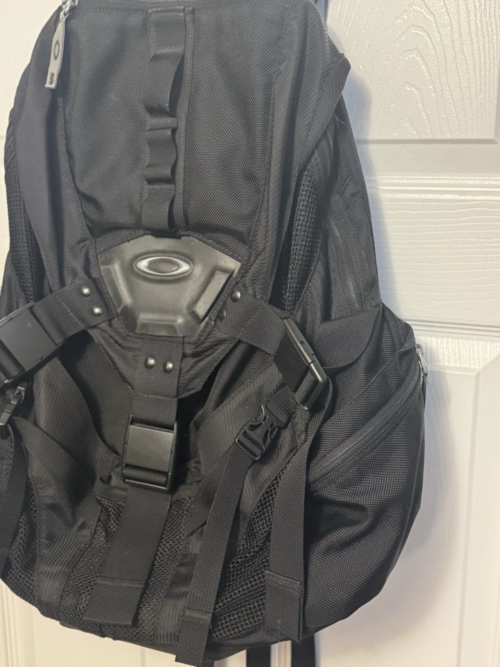 Vintage Y2K Oakley Icon 3.0 Tactical Backpack Stealth Military Travel ...