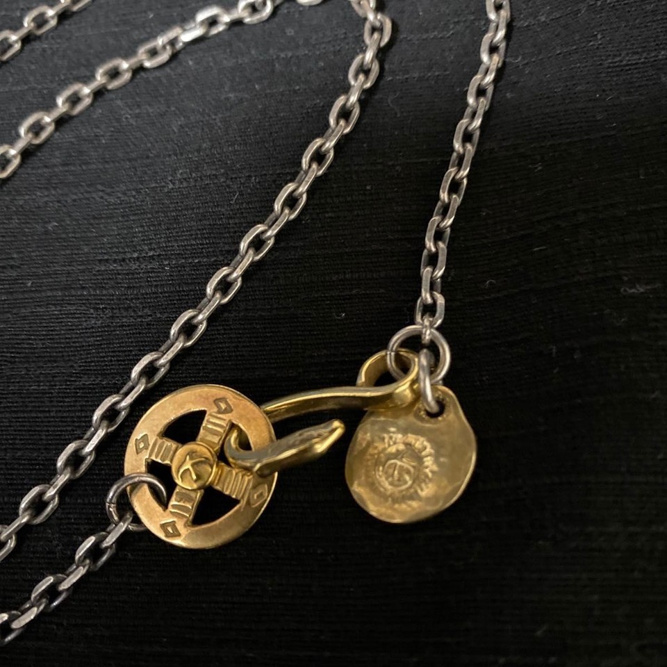 goro's Goros Gold Tip Feather Sun Metal Eagle Hook Chain Silver Necklace Set JP | eBay