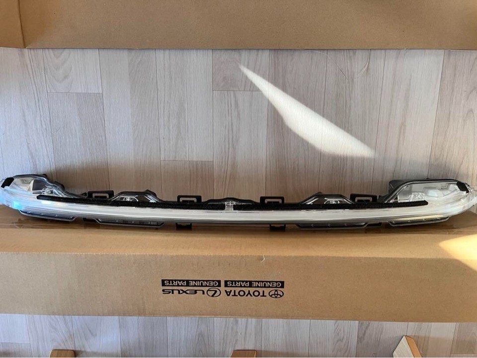 TOYOTA CROWN CROSSOVER FrontGrill LED Daytime Running Lights 81610 ...