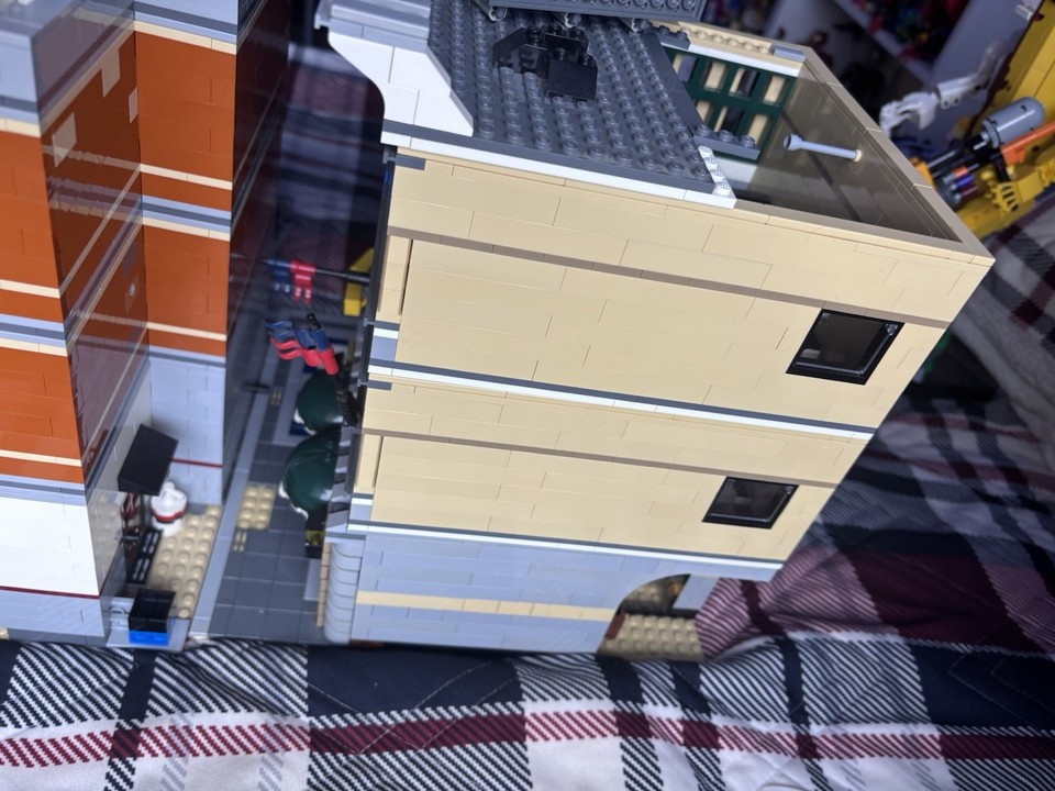 LEGO CREATOR: Corner Garage (10264) 673419302418| eBay