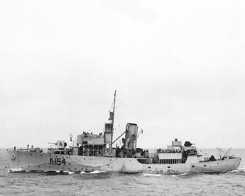 ROYAL CANADIAN NAVY CORVETTE HMCS CAMROSE K154 PHOTO WITH STATS ...