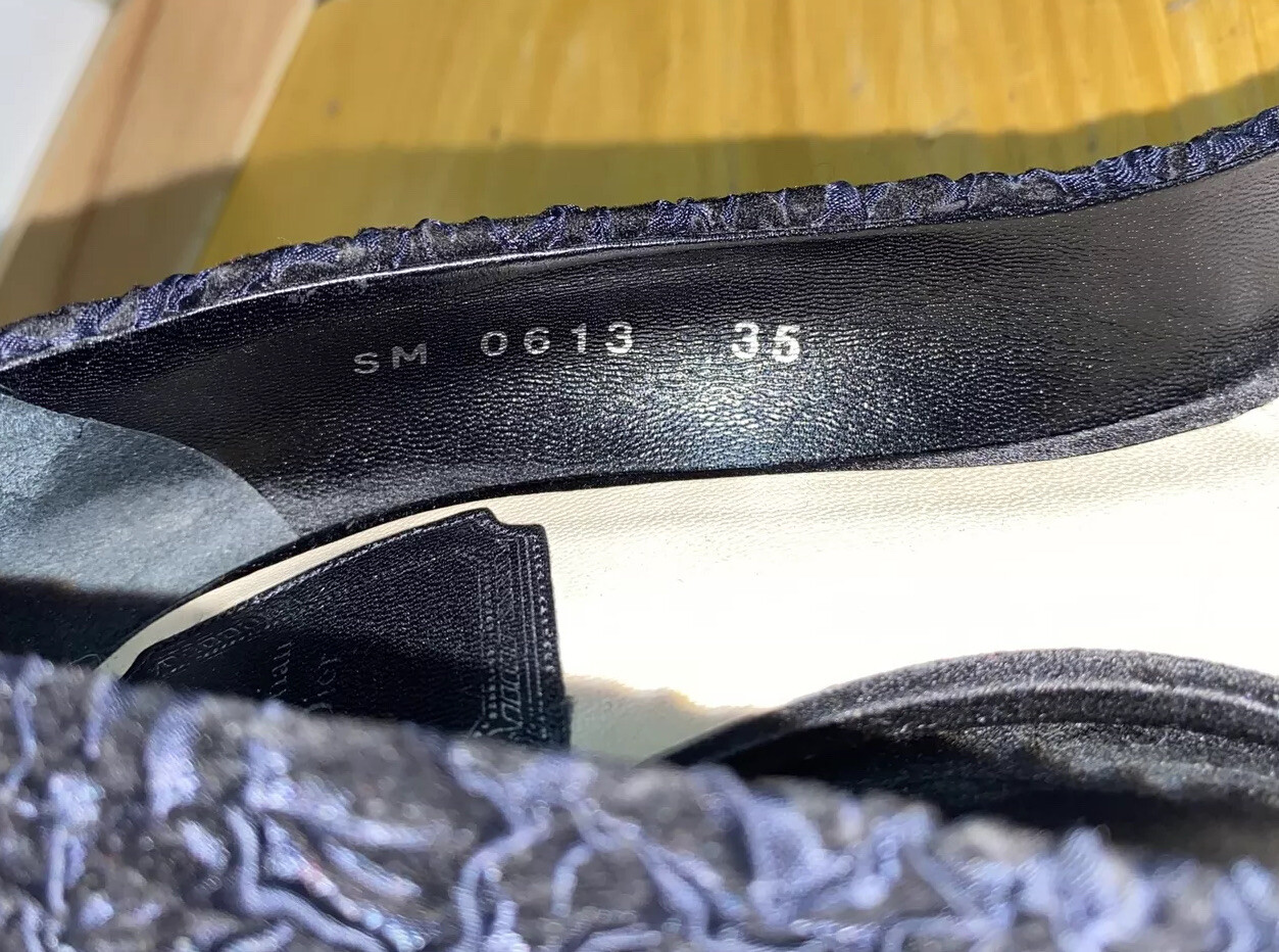 Christian Dior Blue/Black Flowered Texture Pumps/Heel… - Gem