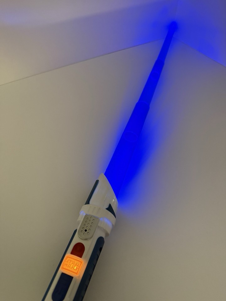 STAR WARS Hasbro Scream Saber Blue Lightsaber - Lights & Record Sound ...