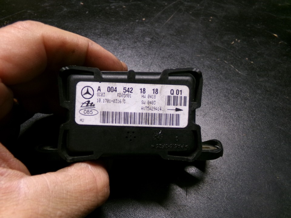 Yaw Turn Rate Speed Sensor A 0045421818 06-09 Mercedes Benz X164 GL450 ...