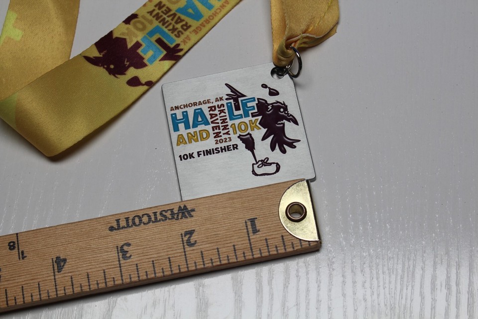 Skinny Raven Sports 10K Finisher marathon Alaska 2023 Anchorage medal ...