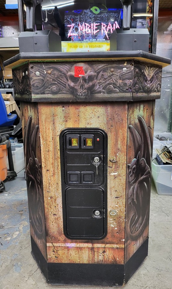 ZOMBIE RAID Full Size Arcade Gun Shooting Video Game Machine - WORKS ...