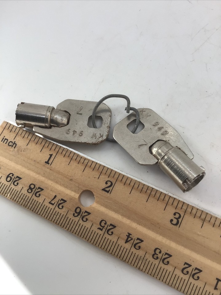 Matching Pair ACE Chicago Lock Vending Machine Keys Soda Coke Coca-Cola ...