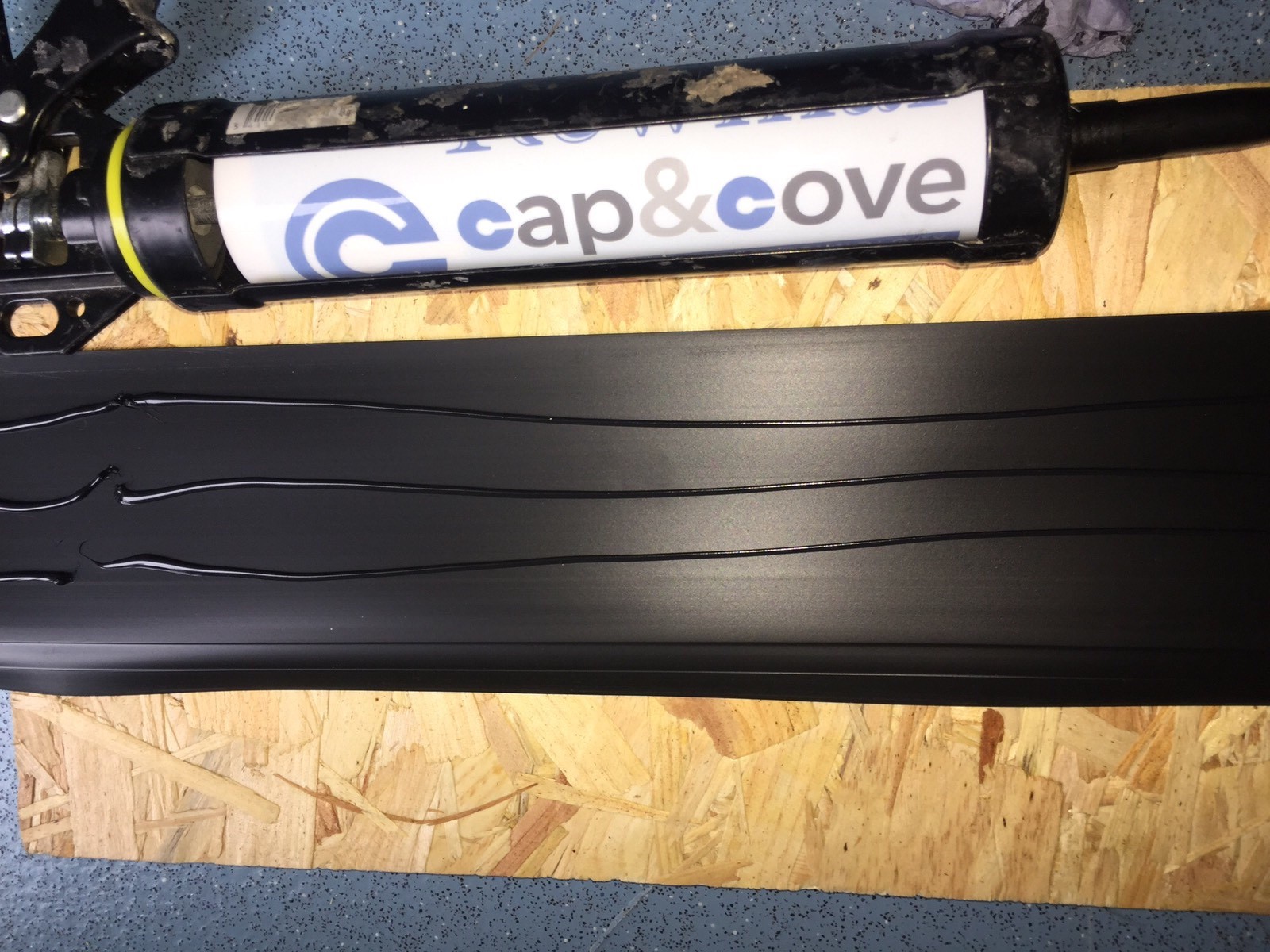 Quantum Black Flexible Rubber Sit on Skirting 2 Meter Length PVC Wet ...