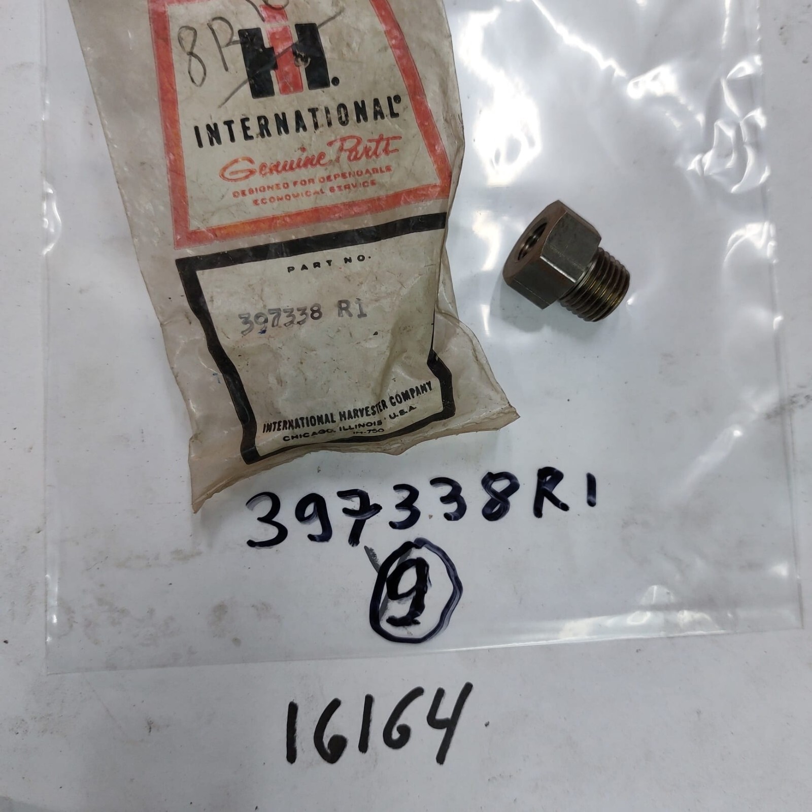 NEW NOS TRACTOR PARTS 397338R1 CONNECTOR, ELEC Case IH 3088, 6388, 1256 ...