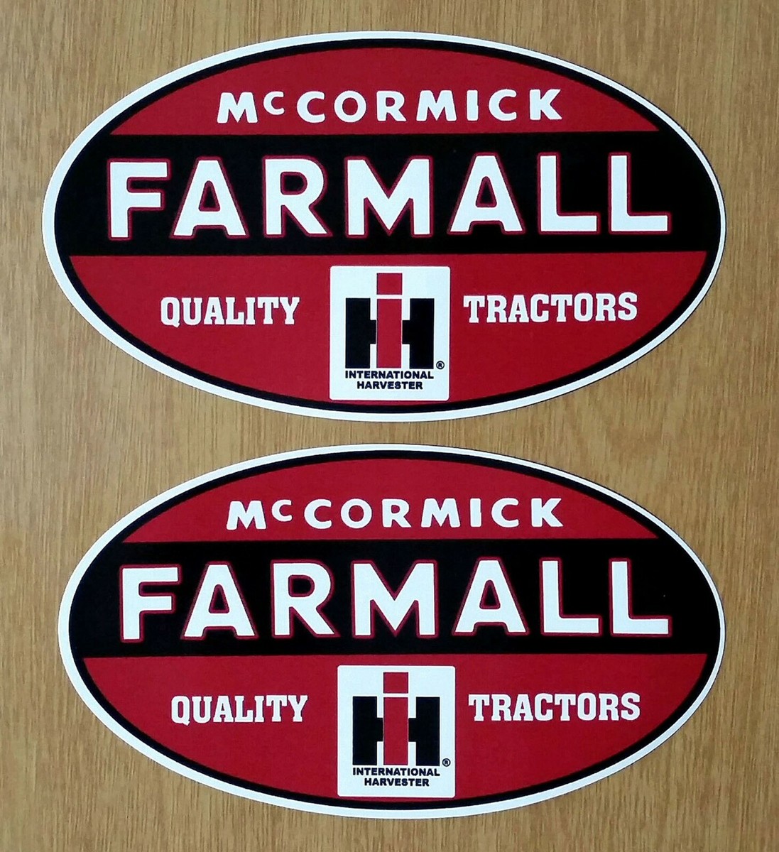 Logo De Mccormick Farmall