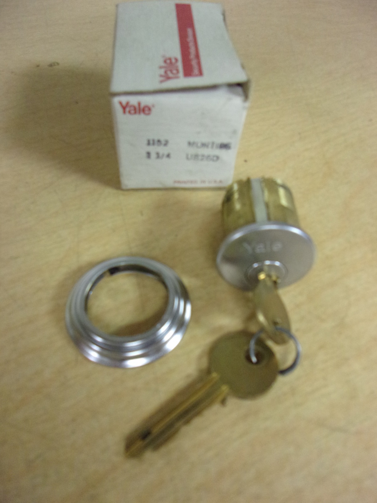 NEW Yale 1152 US26D Lock with 2-keys 1-1/4" *FREE SHIPPING* | eBay