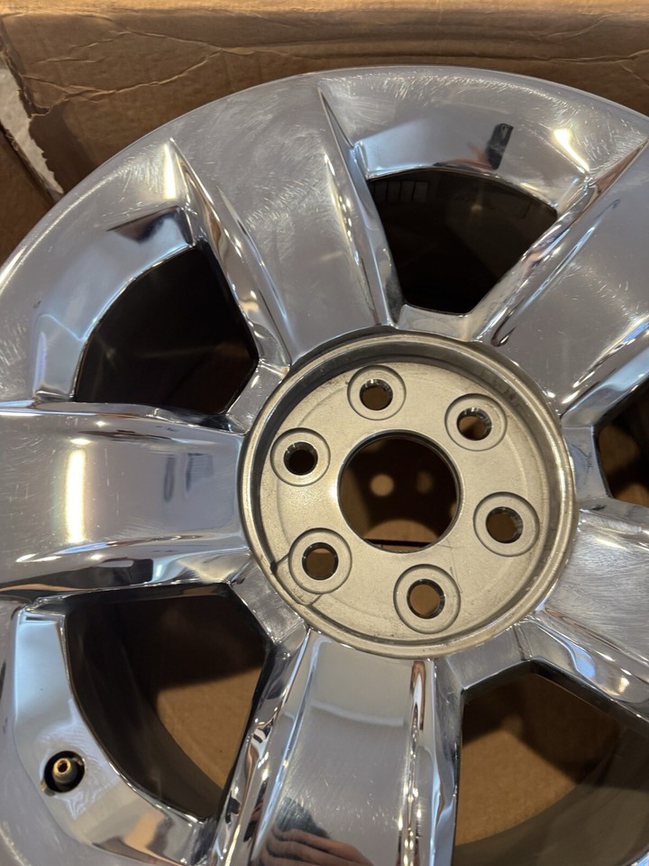 Chevrolet Silverado Tahoe Suburban Chrome Wheel OEM 20 inch RD2 ...