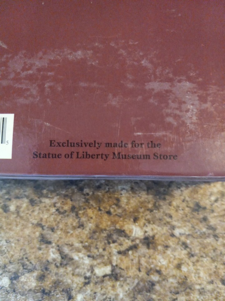 NIB SHOT GLASS SET (2) STATUE OF LIBERTY GIFT BOX FROM LIBERTY MUSEUM ...