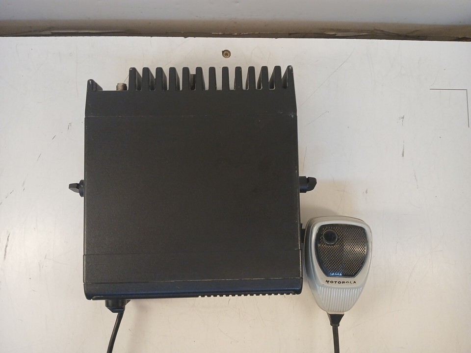 Motorola MaxTrac 50 Radio w/ Motorola HM1056A Mic *UNTESTED, SELLING ...