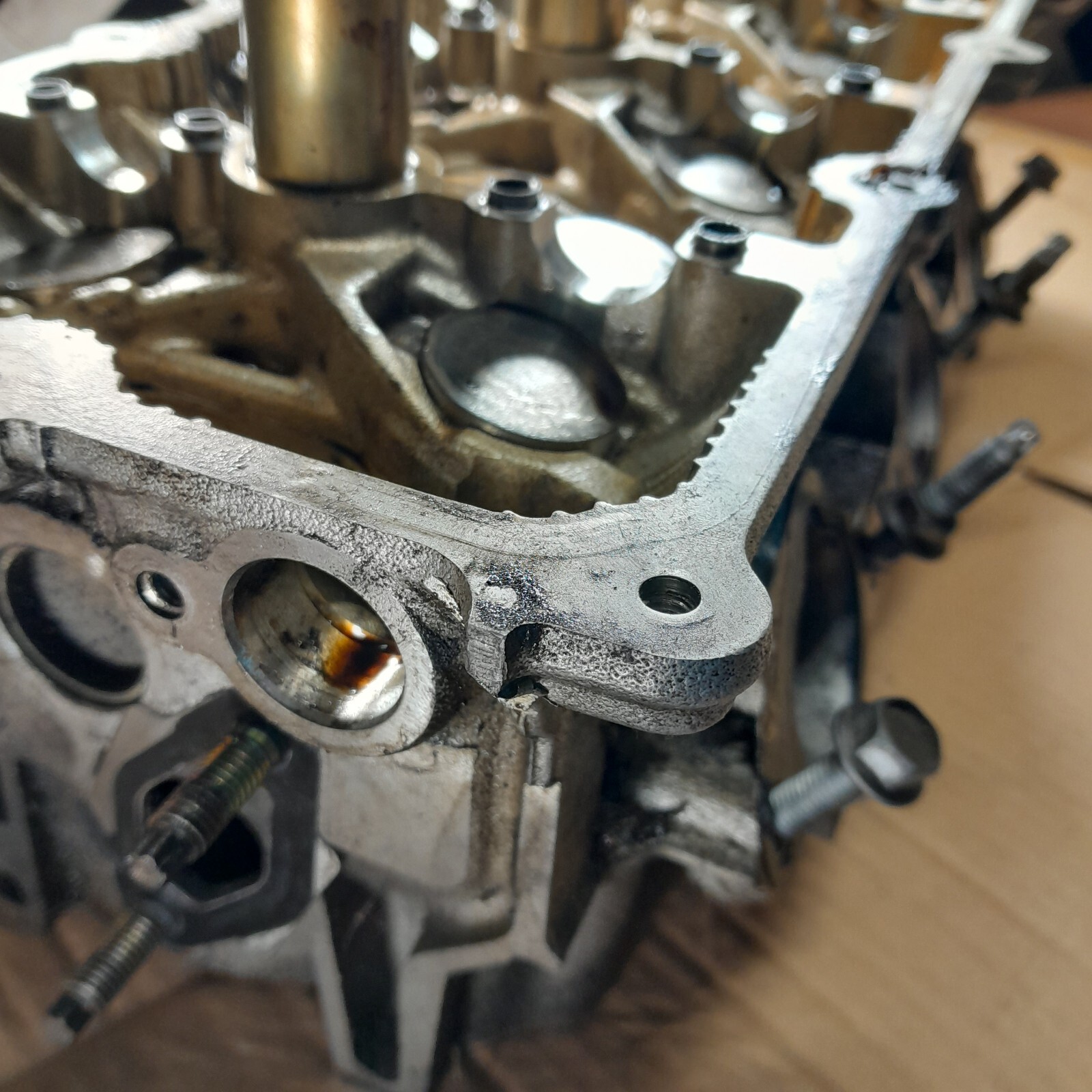 2002-2005 Nissan Infiniti 3.5L V6 VQ35DE LEFT Side Cylinder Head ...