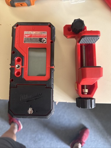 Milwaukee 3714 Red Exterior Dual Slope Rotary Laser Receiver w ...