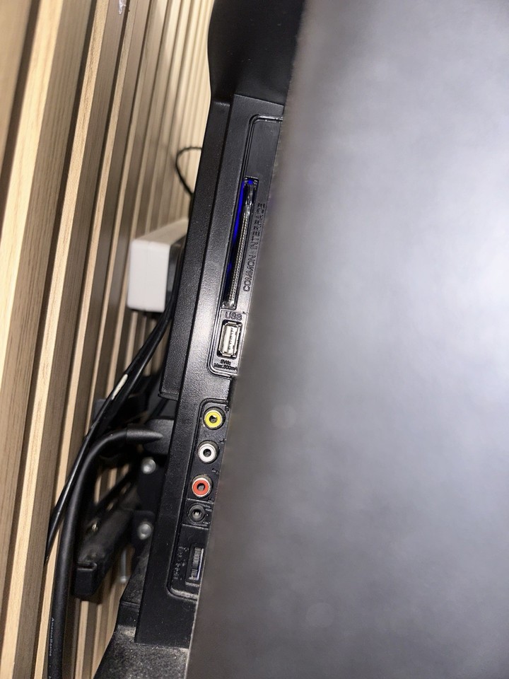 Digihome 49292UHDSFVPT2 52 Inch SMART Ultra HD LED TV Freeview Play ...