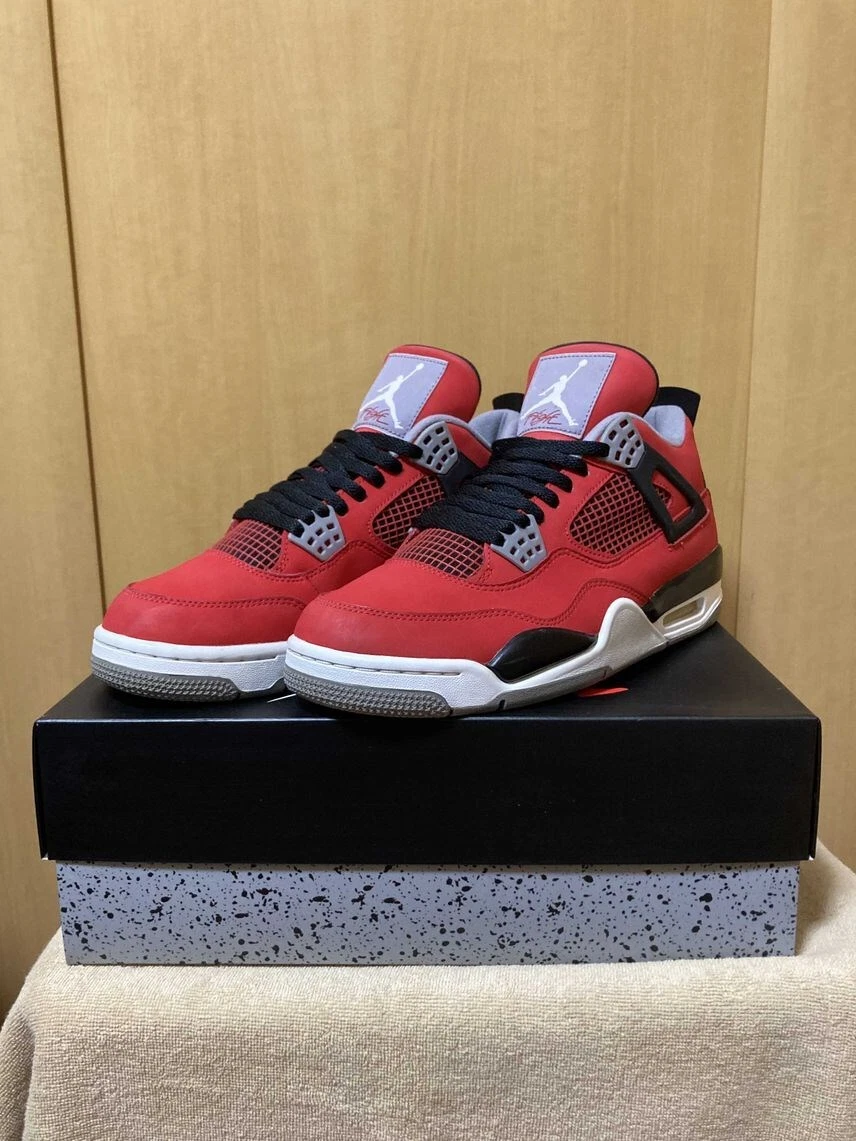 Jordans 4 Retro Toro