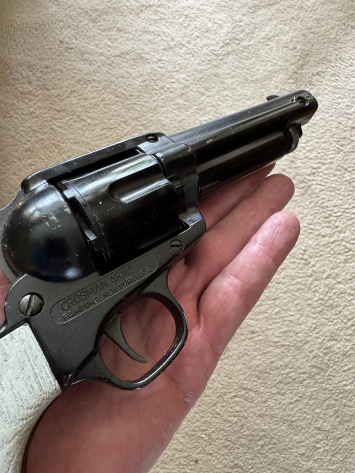 Vintage Crosman Model 44 Peacemaker C02 Pellet Air Pistol .177 Cal W ...