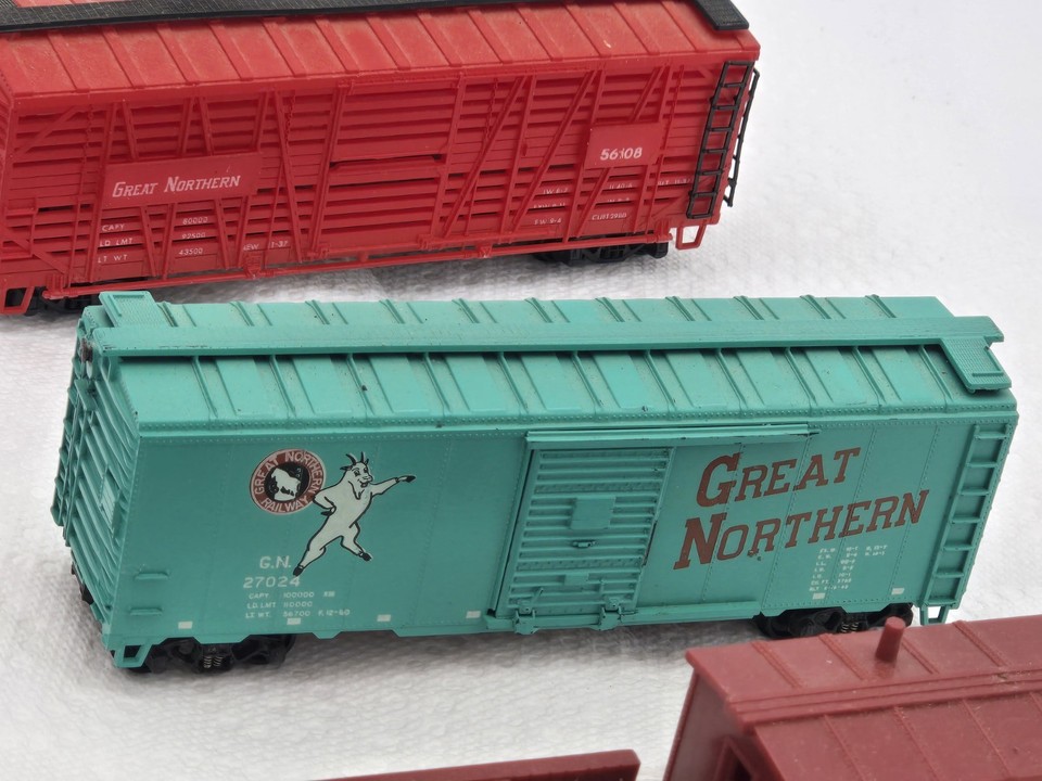 Lot of 6 HO Train Cars Marx Kellogs Frosted Flakes Great Northern ...