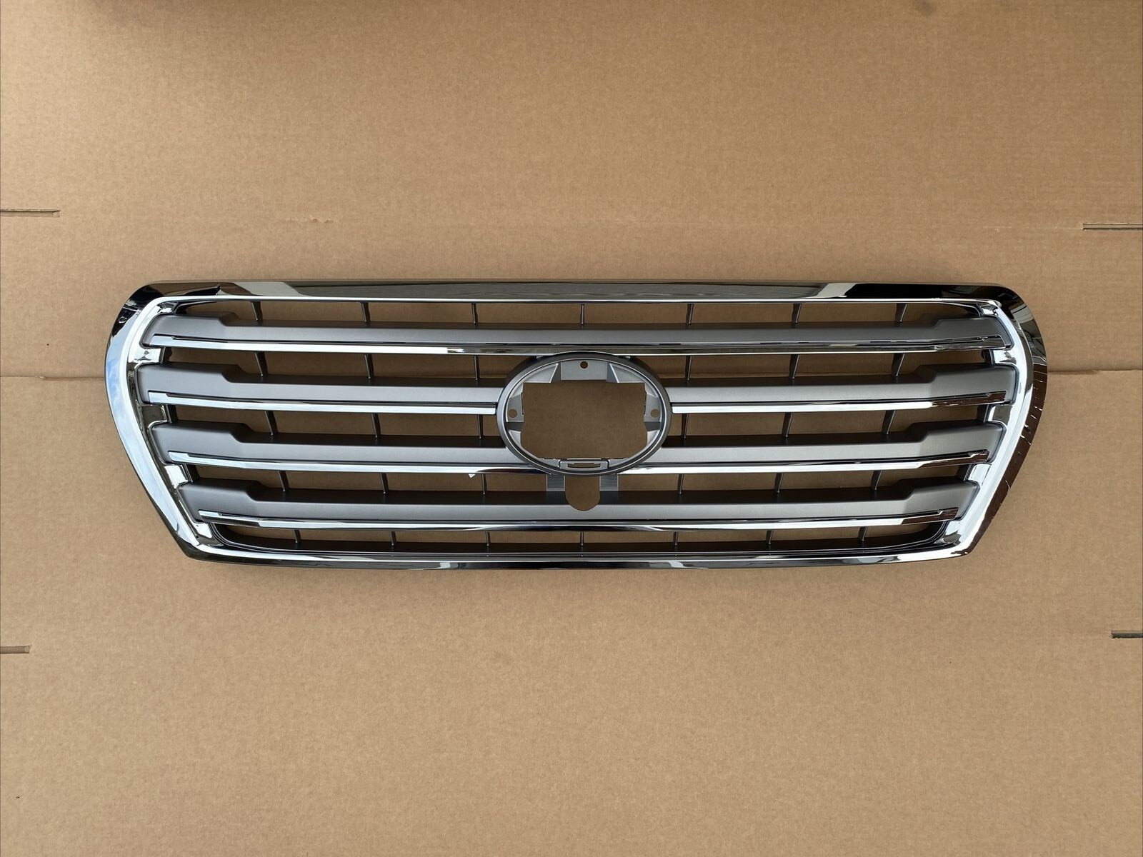fits 2013-2015 TOYOTA LAND CRUISER Front Bumper Upper Grille NEW | eBay
