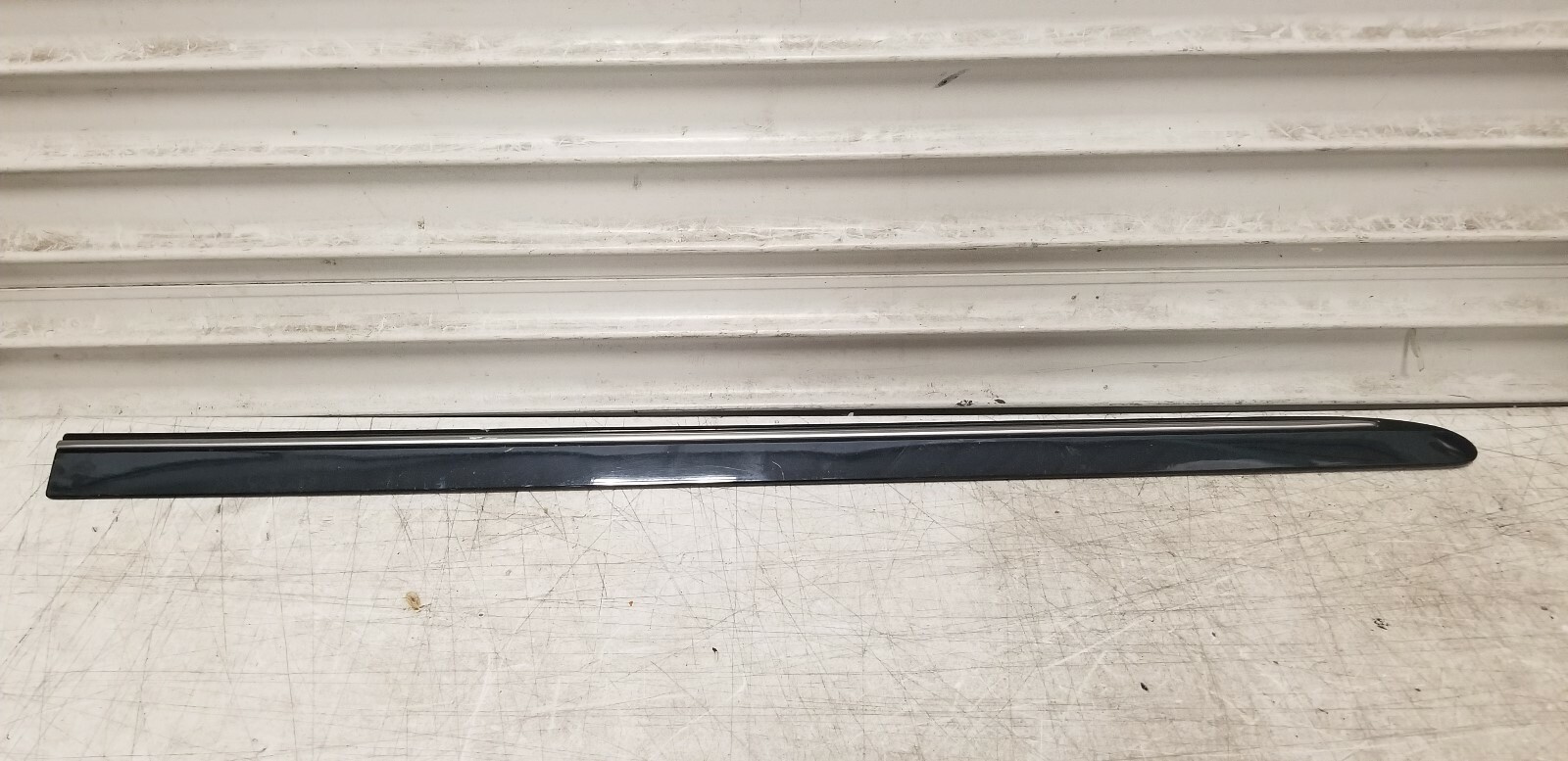 06-2009 MERCEDES W251 R350 R500 FRONT RH DOOR MOLDING TRIM PANEL ...