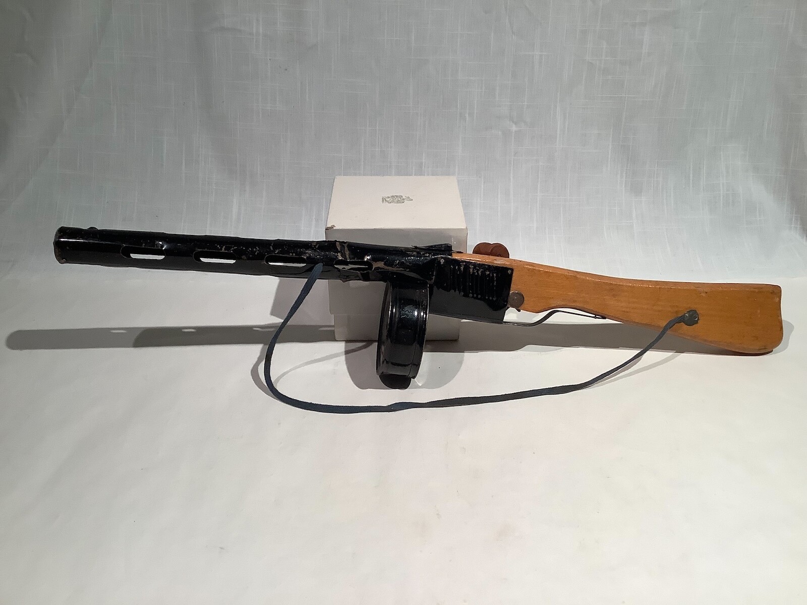 1920s-1930s TIN TOY MACHINE GUN W/ DRUM MAGAZINE, BARREL PLUGGED W ...