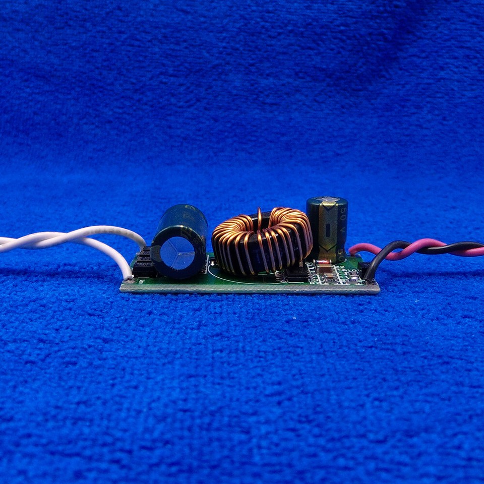 1pc AC/DC 12V~24V LED Driver 8~12x1W Power Supply f Lamp Light Bulb 9W ...