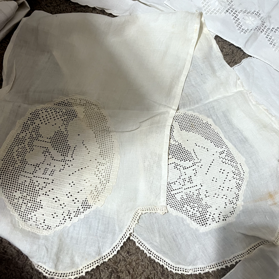 Vintage LOT Estate table runner napkins and handkerchief lace crochet ...