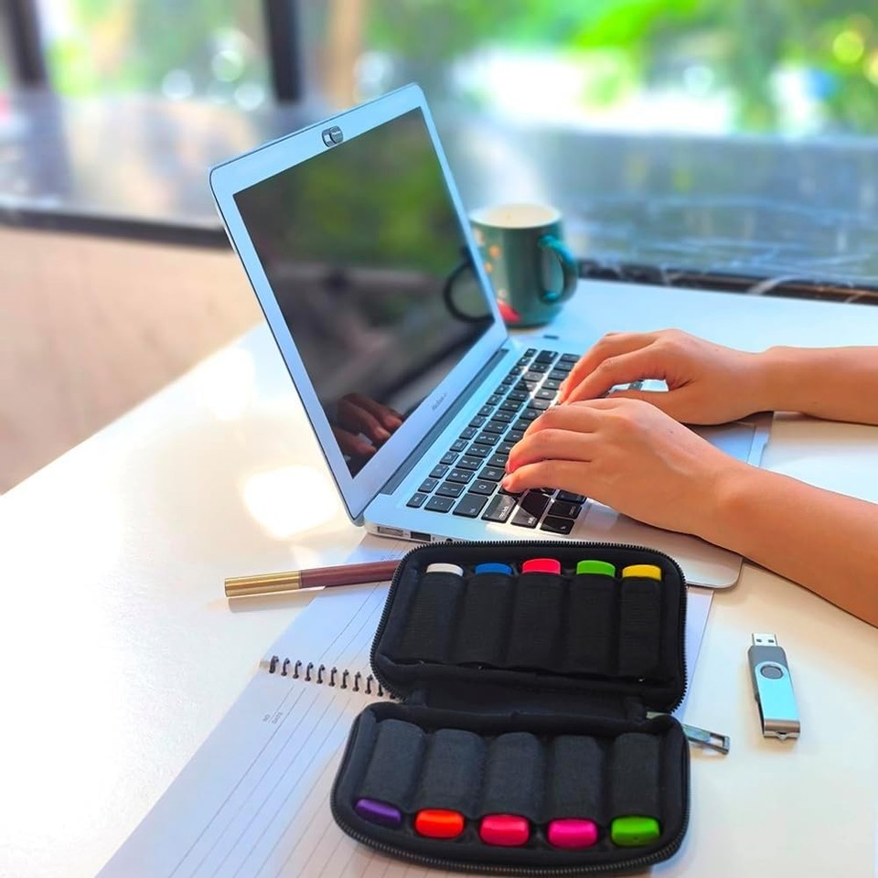 Sleek Zippered USB Drive Case with 10 Elastic Slots - Safe Neoprene ...