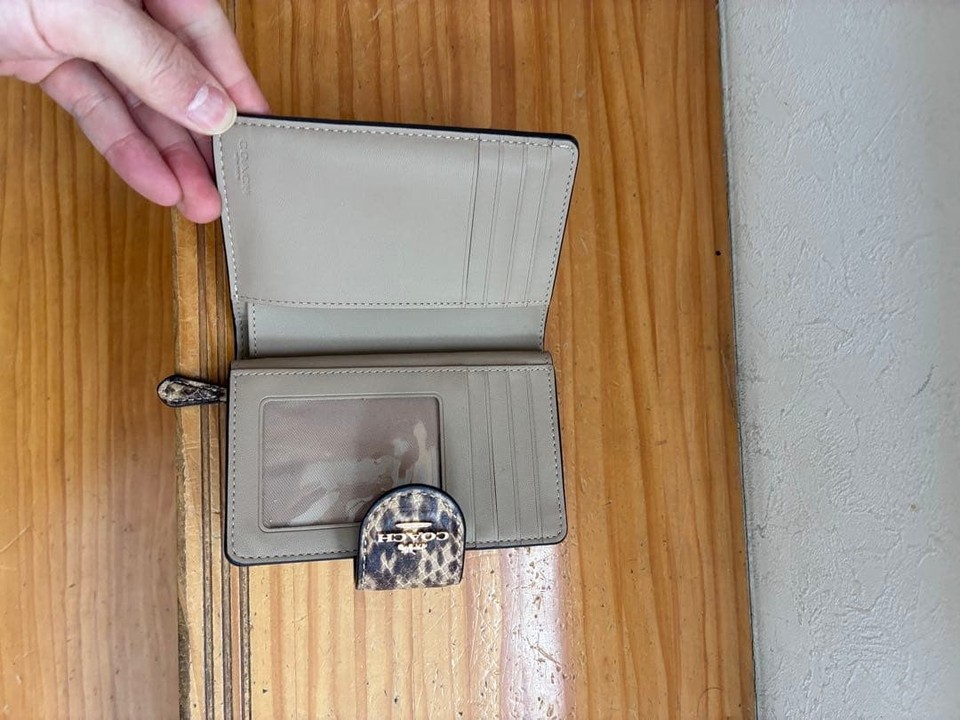 COACH Leopard Print Compact Wallet White, Card Slots, Excellent ...