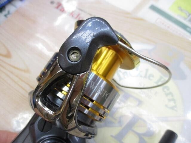 SHIMANO 09 TWIN POWER SW 6000HG Spinning Reel Used with Box SHIMANO 09 TWIN POWER SW 6000HG Spinning Reel Used with Box