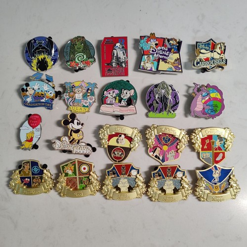Disney exchange badges come in groups of 20 pins | eBay