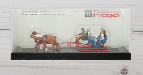 Preiser 30420, Tourists in a Sledge Drawn by Two Horses, Winter Sleigh ...