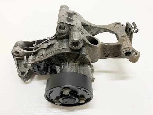 17-20 Genuine OEM BMW F30 330i LCI Water Pump w/ Bracket 11518638026 ...