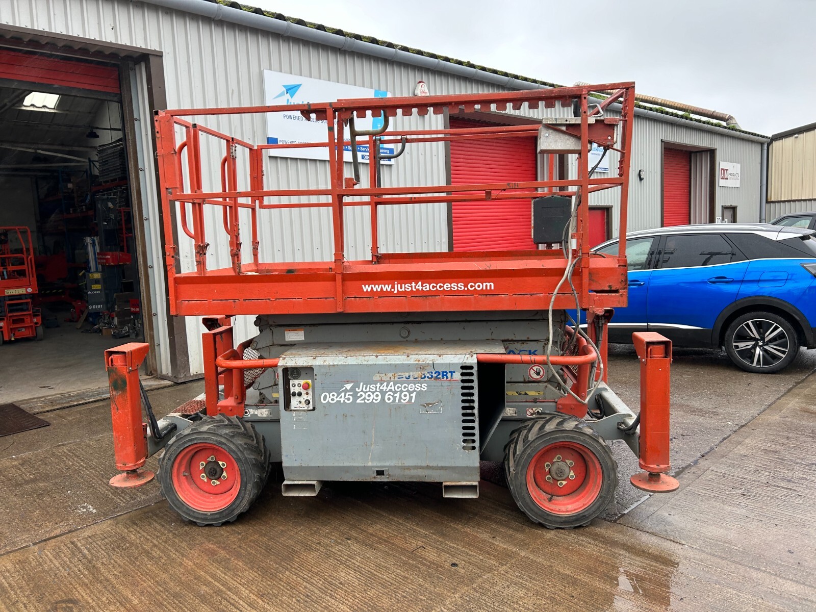 Skyjack 6832 RT 4x4 Diesel Self Propelled Scissor Lift / Access ...