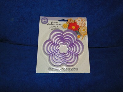 New Wilton Flower Cookie Cutters, 6 plastic cutters in graduated sizes ...