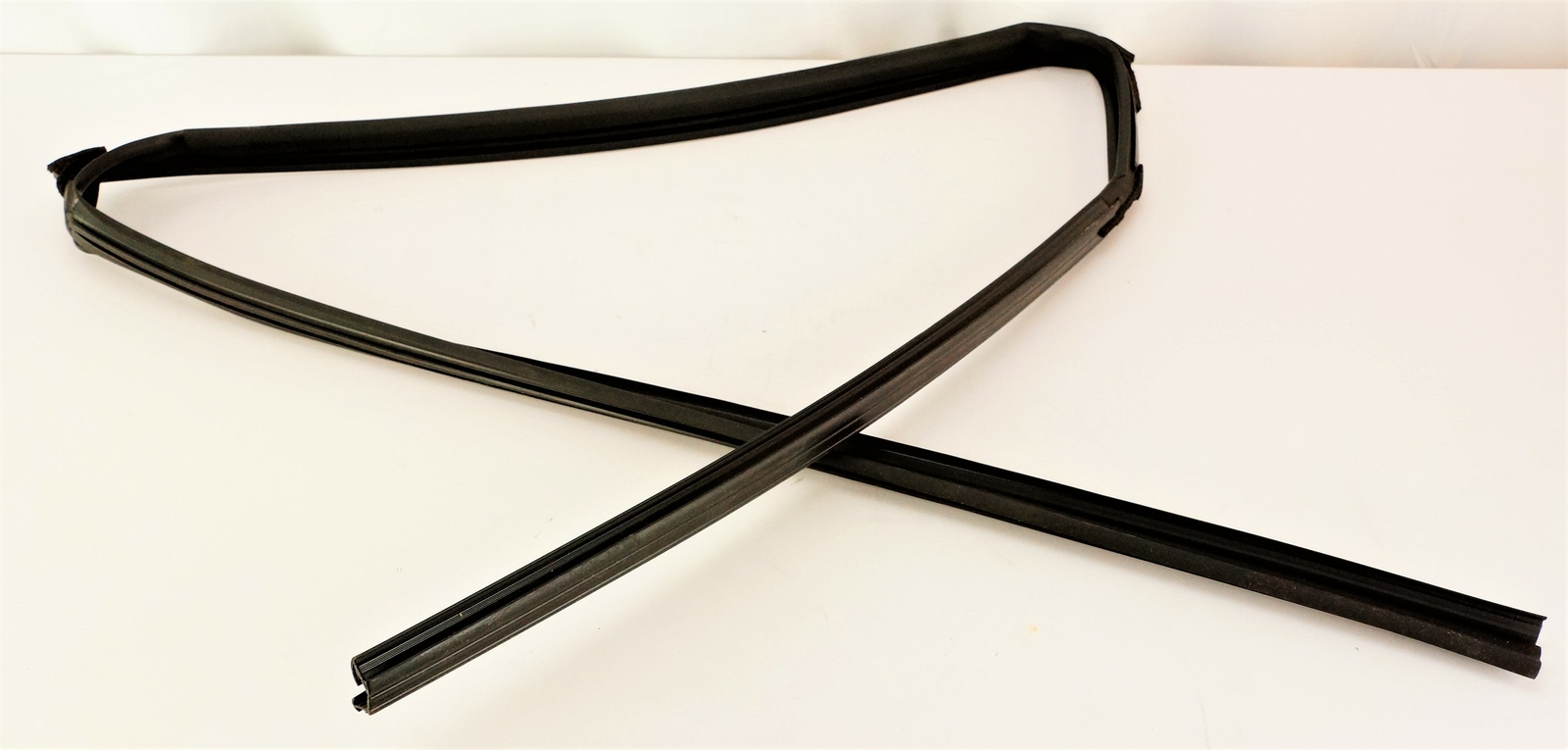 Genuine OEM 72735-TLA-A11 Honda Channel Right Rear Door Run 18-21 CRV ...