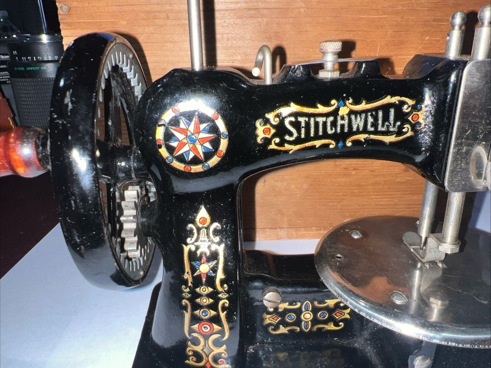 Antique Child’s Miniature Cast Iron Stitchwell Sewing Machine W/Box ...