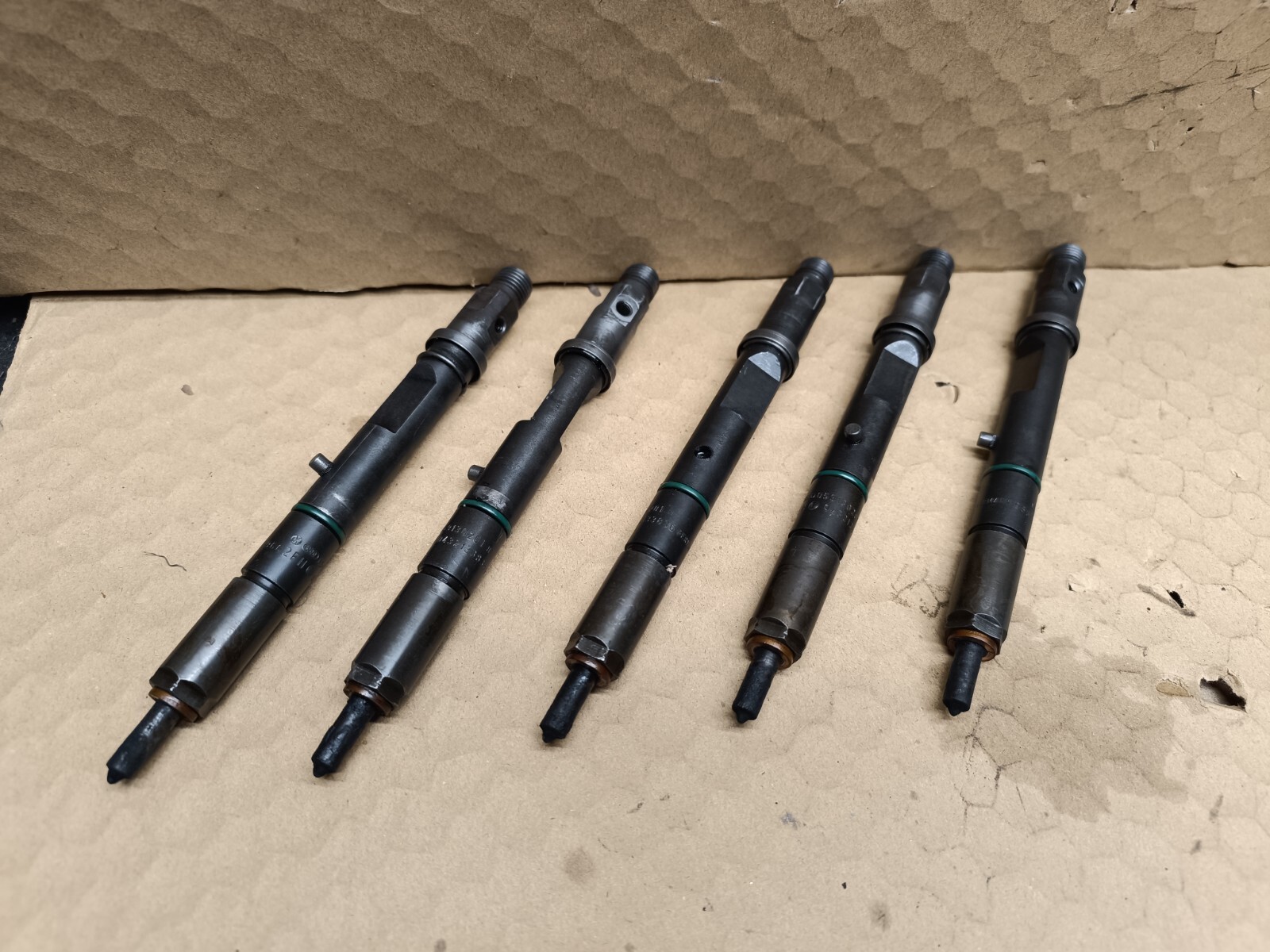 OEM AUDI A4 A6 VW Passat 3BG 2.5 TDI injector injection nozzle ...