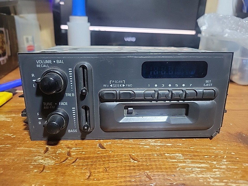 95-00 GM Chevy Silverado Sierra AC Delco Radio Cassette 16194545 ...